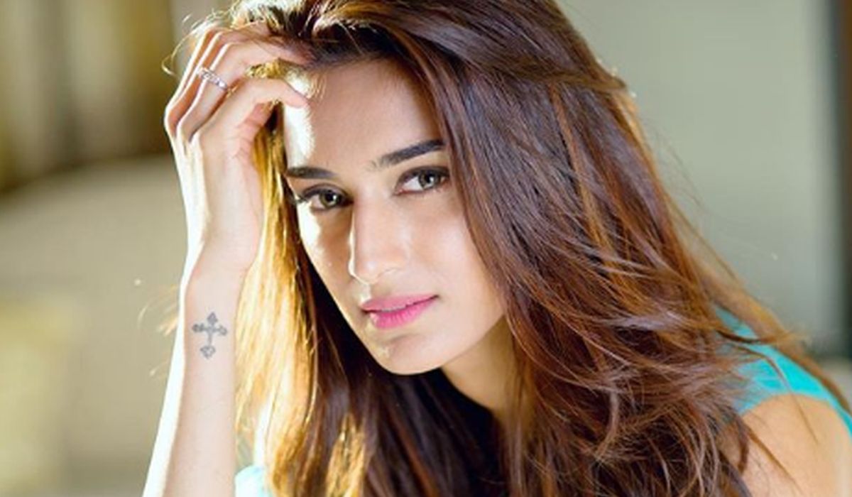 Here's why Erica Fernandes is the perfect celebrity for her fans...