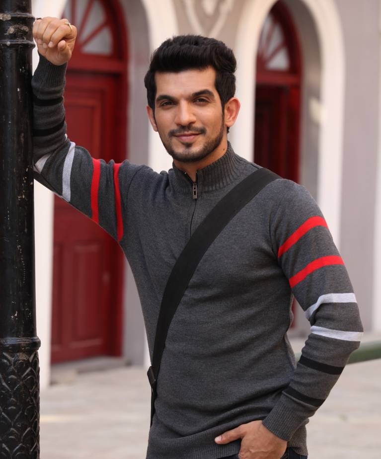 "Music works like a stress buster for me," says Arjun Bijlani.